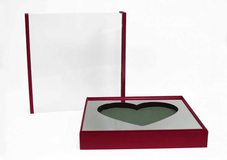 1140A Red Large Red Magic Mirror Love Box with Heart Shape in the ...